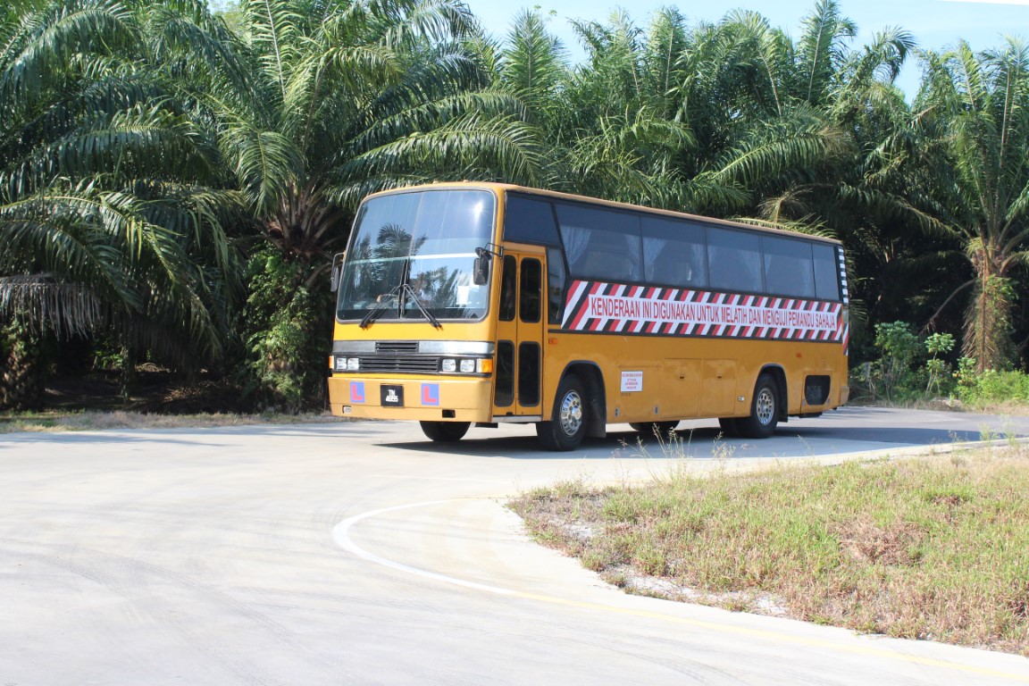 PSV Van dan Bas – 皇城驾驶训练中心